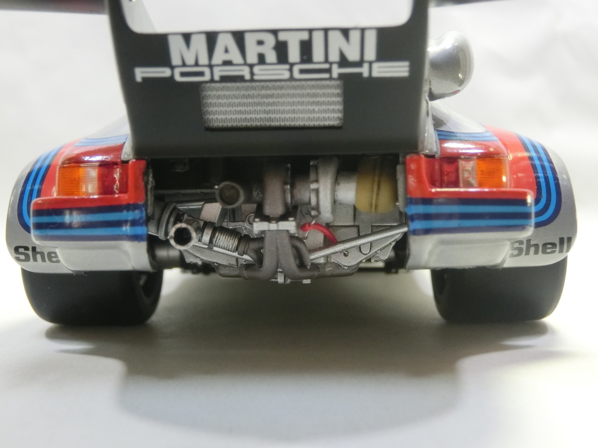 フジミ1/24 ポルシェ911カレラ RSRターボ 制作記 17: 日の丸航空 フジミ1/24 ポルシェ911カレラ RSRターボ 制作記 17: 日の丸航空